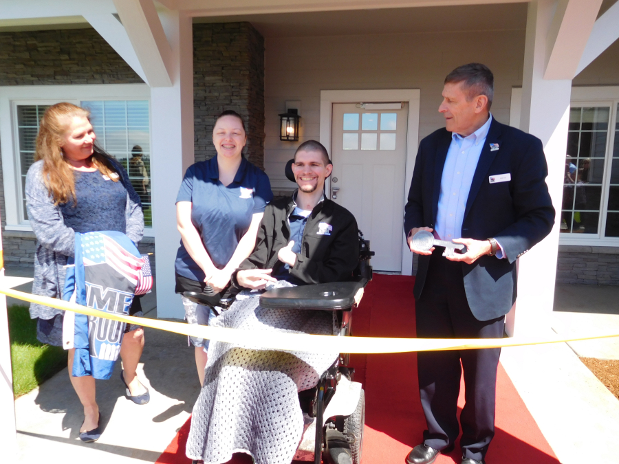 Washougal veteran moves into new home - Camas-Washougal Post-Record