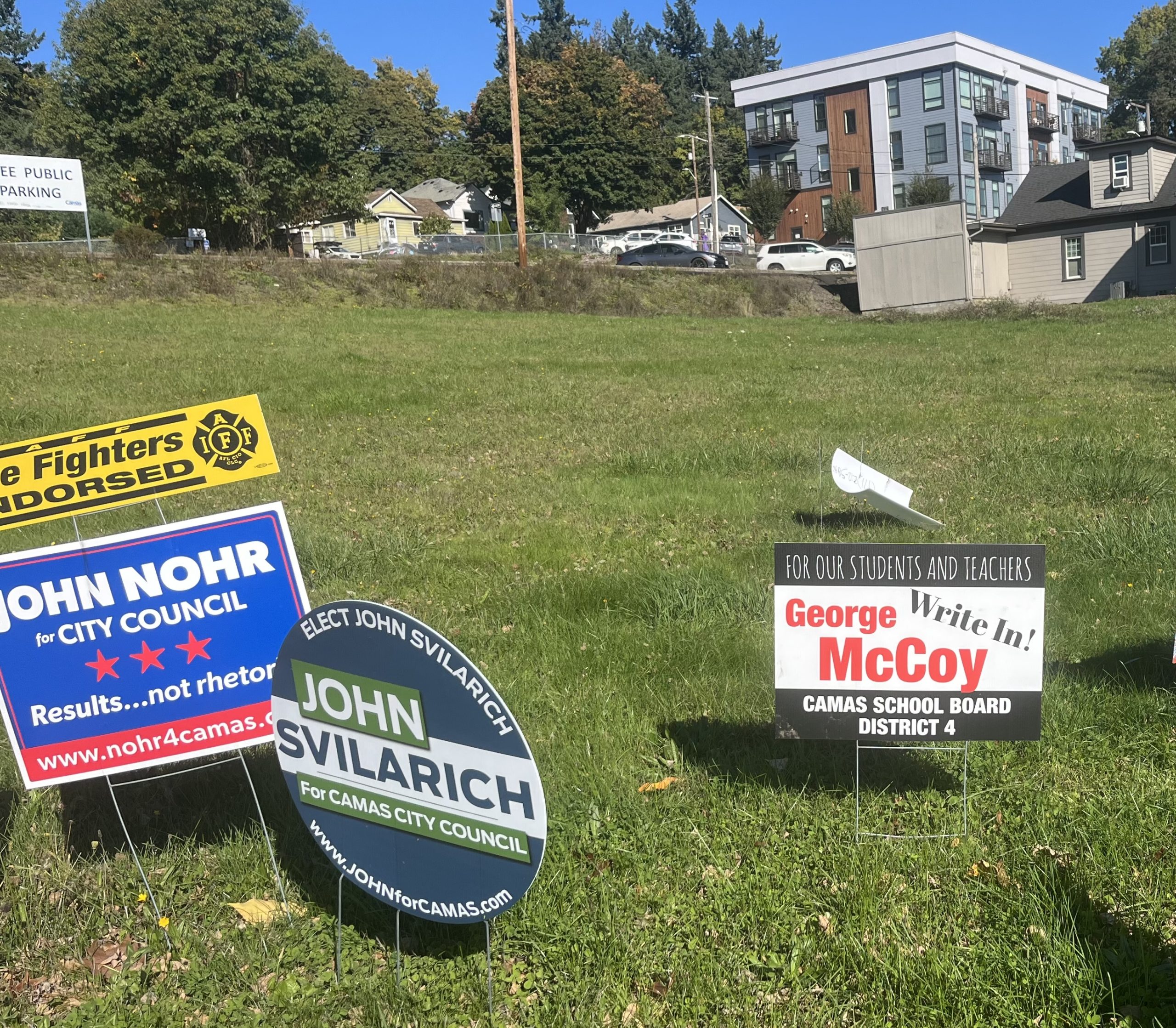 Camas voters stick with incumbents; Mayor Steve Hogan has wide lead ...